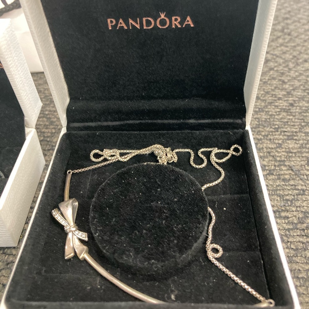 Pre-Loved Authentic Pandora Sparkling Bow Jewelry - Gem